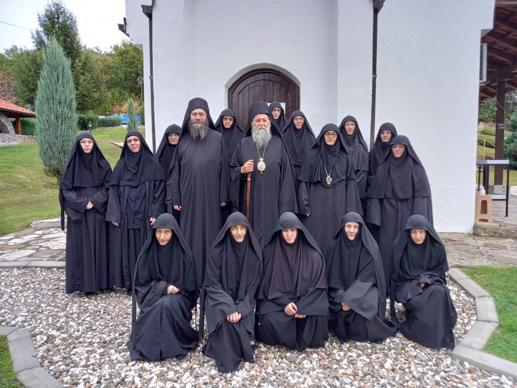 Iguman Hilandara Metodije uveden na dužnost duhovnika Manastira u ...