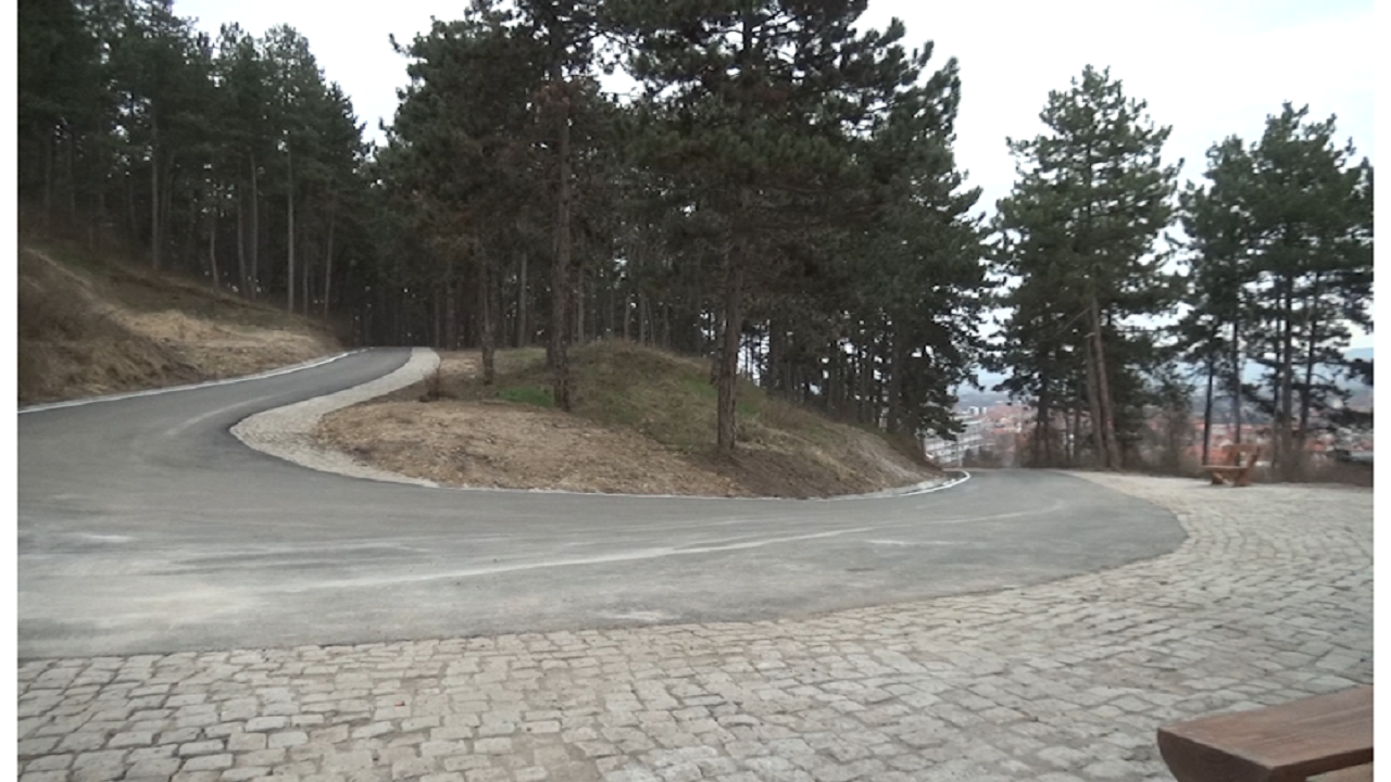 LESKOVAC: Uređen put do vrha Hisara – BUDITE U TOKU